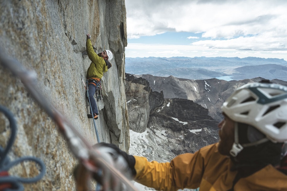 Elegir cuerdas dinámicas de varias homologaciones para escalada ...