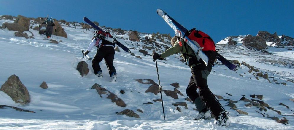 Anclajes y aseguramientos básicos en nieve | Blog Barrabes